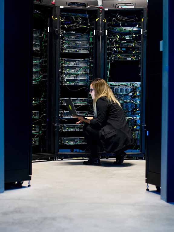 Data Center Management for Optimal Performance